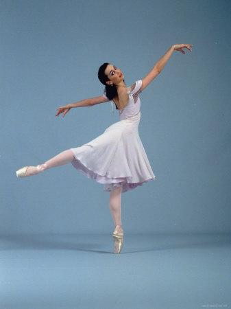 '21 Year Old NYC Ballet Ballerina Jenifer Ringer in Graceful Move from ...