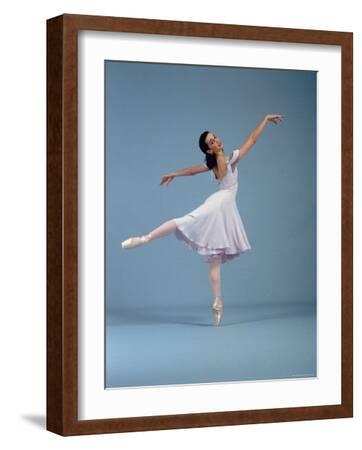 '21 Year Old NYC Ballet Ballerina Jenifer Ringer in Graceful Move from ...