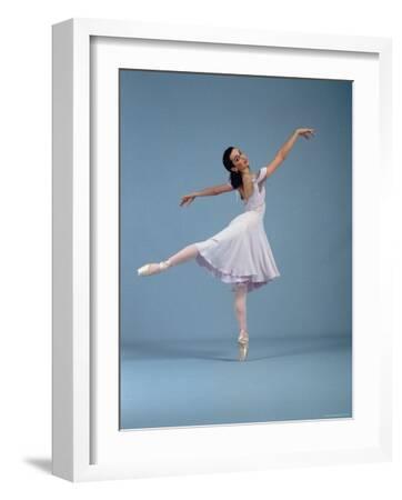'21 Year Old NYC Ballet Ballerina Jenifer Ringer in Graceful Move from ...