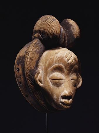 'A Fine Punu Mask' Giclee Print | AllPosters.com