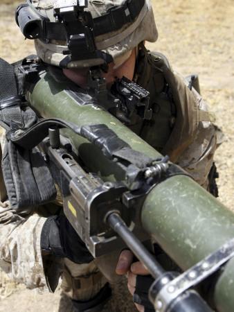 'A Marine Using the Shoulder-Launched Multi-Purpose Assault Weapon ...