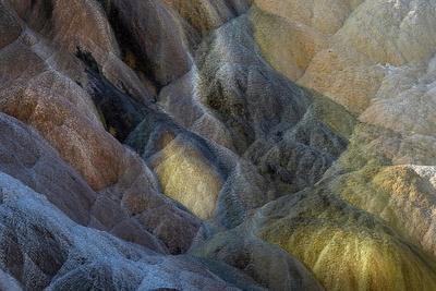 'Colorful travertine slope with cyanobacteria, Mammoth Hot Springs ...