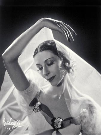 Alicia Markova as Giselle Giclee Print | AllPosters.com