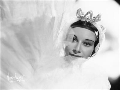 Alicia Markova in Swan Lake Giclee Print | AllPosters.com