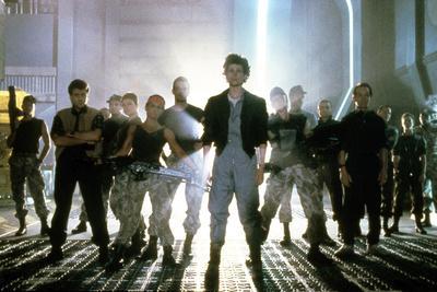 'ALIENS, 1986 directed by JAMES CAMERON with Sigourney Weaver between ...