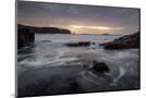 Am Buachaille sea stack at sunset, Sandwood Bay, Sutherland, Scotland ...