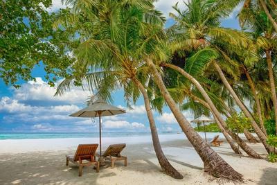 Amazing vacation beach. Couple chairs together by the sea banner ...
