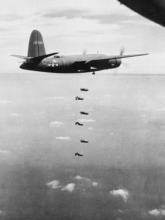 'American World War II Planes Dropping Bombs' Photographic Print | AllPosters.com