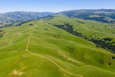 An aerial view of rolling hills in Northern California's tri-valley ...