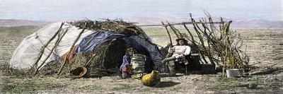 'Apache Family in Front of their Wickiup, 1880s' Giclee Print ...