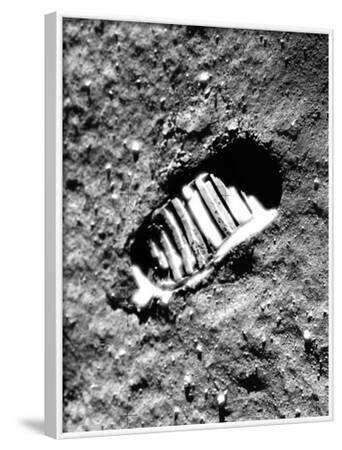 'Apollo 11 Astronaut Footprint on Moon' Photographic Print | AllPosters.com