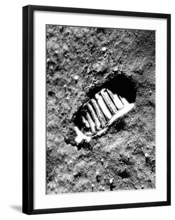 'Apollo 11 Astronaut Footprint on Moon' Photographic Print | AllPosters.com