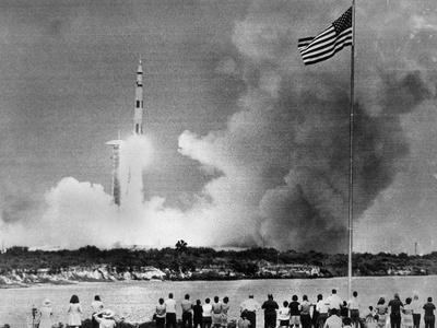'Apollo 13 Takes Off 1970' Photographic Print | AllPosters.com