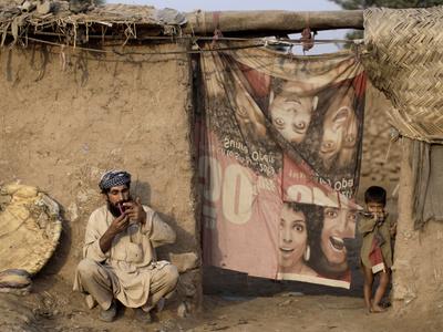 'APTOPIX Pakistan Daily Life' Photographic Print - Muhammed Muheisen ...