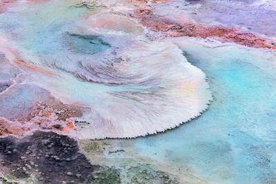 'Artistic patterns at New Blue Spring in winter in Yellowstone National ...
