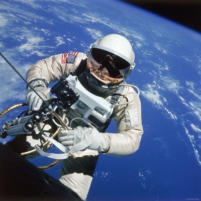 'Astronaut Ed White Making First American Space Walk, 120 Miles Above ...
