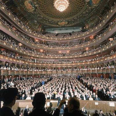 'Audience at Gala on the Last Night in the Old Metropolitan Opera House ...