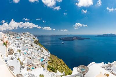 'Beautiful panoramic view of picturesque town in Santorini, caldera and ...
