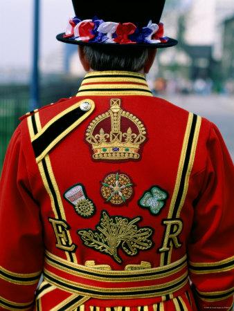 'Beefeater, London, England' Photographic Print - Steve Vidler ...