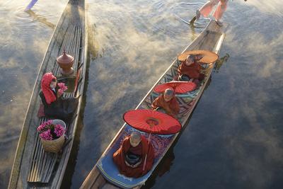 'Fishing on Inle Lake' Giclee Print - Berthold Dieckfoss | AllPosters.com