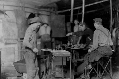 'Bill, a carrying-in boy, Canton Glass Works, Marion, Ind.' Photo ...
