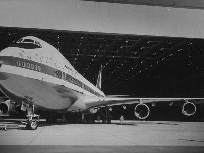 'Boeing 747, the World's Largest and Fastest Jetliner at the Boeing ...