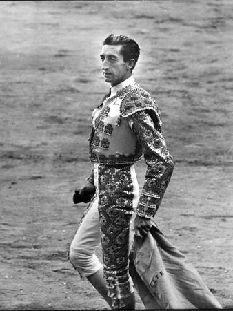 'Bullfighter Manolete Accepting Applause of Crowd After Dispatching his ...