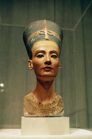 'Bust of Queen Nefertiti, Front View, from the Studio of the Sculptor ...