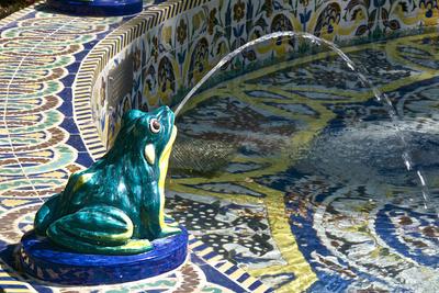 'Ceramic Frog Spitting Out Water, Frogs Fountain, Maria Luisa Park ...