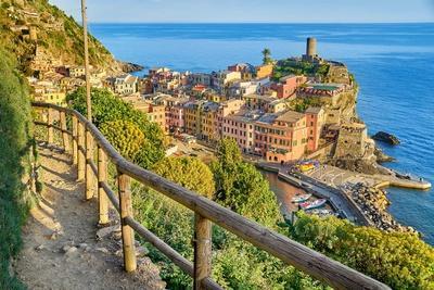 Cinque Terre - tourist hiking trail to Vernazza, Liguria, Italy Photo ...