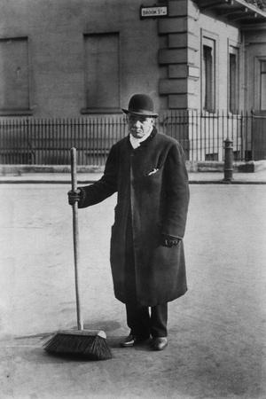 'Crossing Sweeper' Poster | AllPosters.com