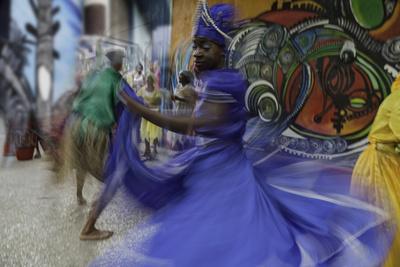 'Cuban Dancer in Motion, Callejon De Hamel, Cuba' Photographic Print ...