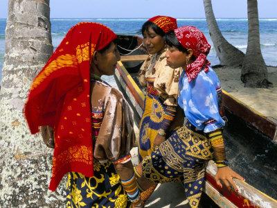 'Cuna Indians, Rio Sidra, Island of Kuanidua, San Blas Archipelago ...