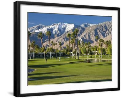 'Desert Princess Golf Course and Mountains, Palm Springs, California ...