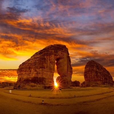 'Elephant Rock Outcrop Geological Formation at Sunset near Al Ula ...