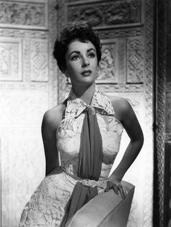Elizabeth Taylor, circa 1950s. Photo | AllPosters.com