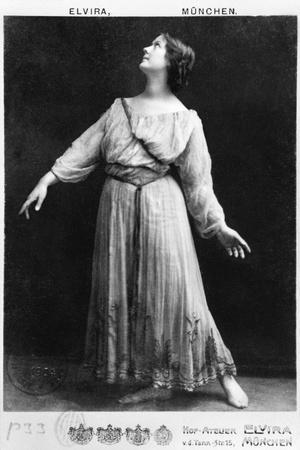 'Isadora Duncan circa 1903-04' Giclee Print - Elvira Studio ...