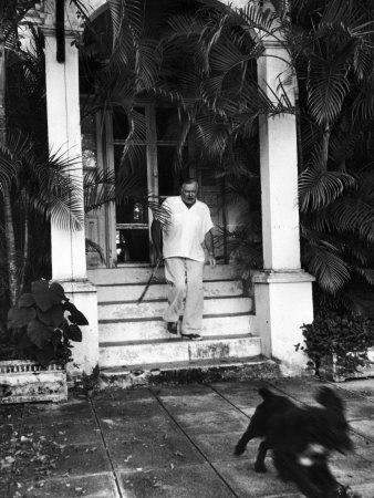 'Ernest Hemingway' Premium Photographic Print - Alfred Eisenstaedt ...