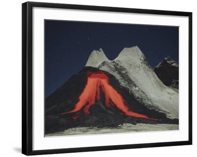 'Eruption of Natrocarbonatite Lava Flows from Hornito at Ol Doinyo ...