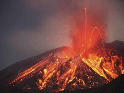 'Explosive Vulcanian Eruption of Lava on Sakurajima Volcano, Japan ...