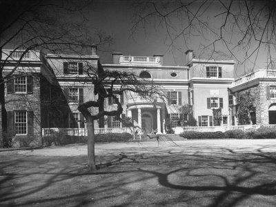 'Exterior View of the Roosevelt Family Mansion, Birthplace of Pres ...
