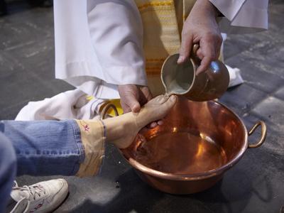'Feet Washing Ritual During Maundy Thursday Celebration in a Catholic ...