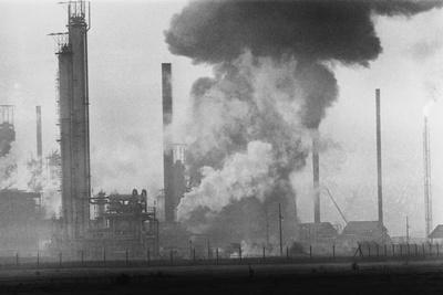 'Fire at Shell Haven Refinery in Essex' Photographic Print | AllPosters.com