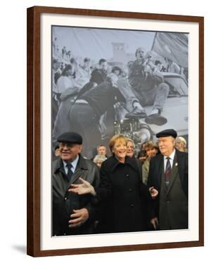 Mikhail Gorbachev Posters for Sale: Prints, Paintings & Wall Art ...