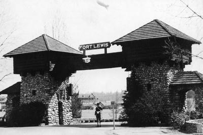 'Fort Lewis, WA Main Gate with Soldier Photograph - Fort Lewis, WA ...