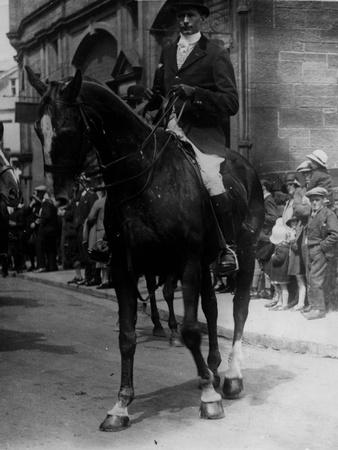 'Fox Huntsman' Photographic Print | AllPosters.com