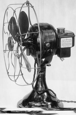 'General Electric Coin Operated Fan' Photographic Print | AllPosters.com