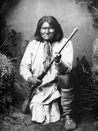 'Geronimo (1829-1909)' Photographic Print | AllPosters.com