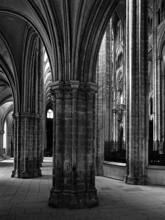 'Gothic Art: View of the Large Pillars of the Nave. St. Stephen's ...