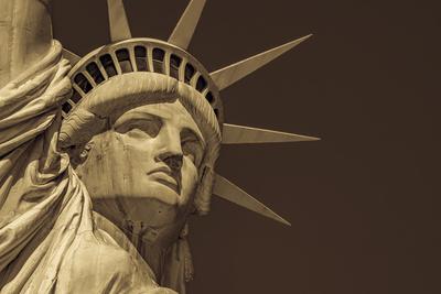 'Grace and Liberty' Giclee Print - Alan Copson | AllPosters.com